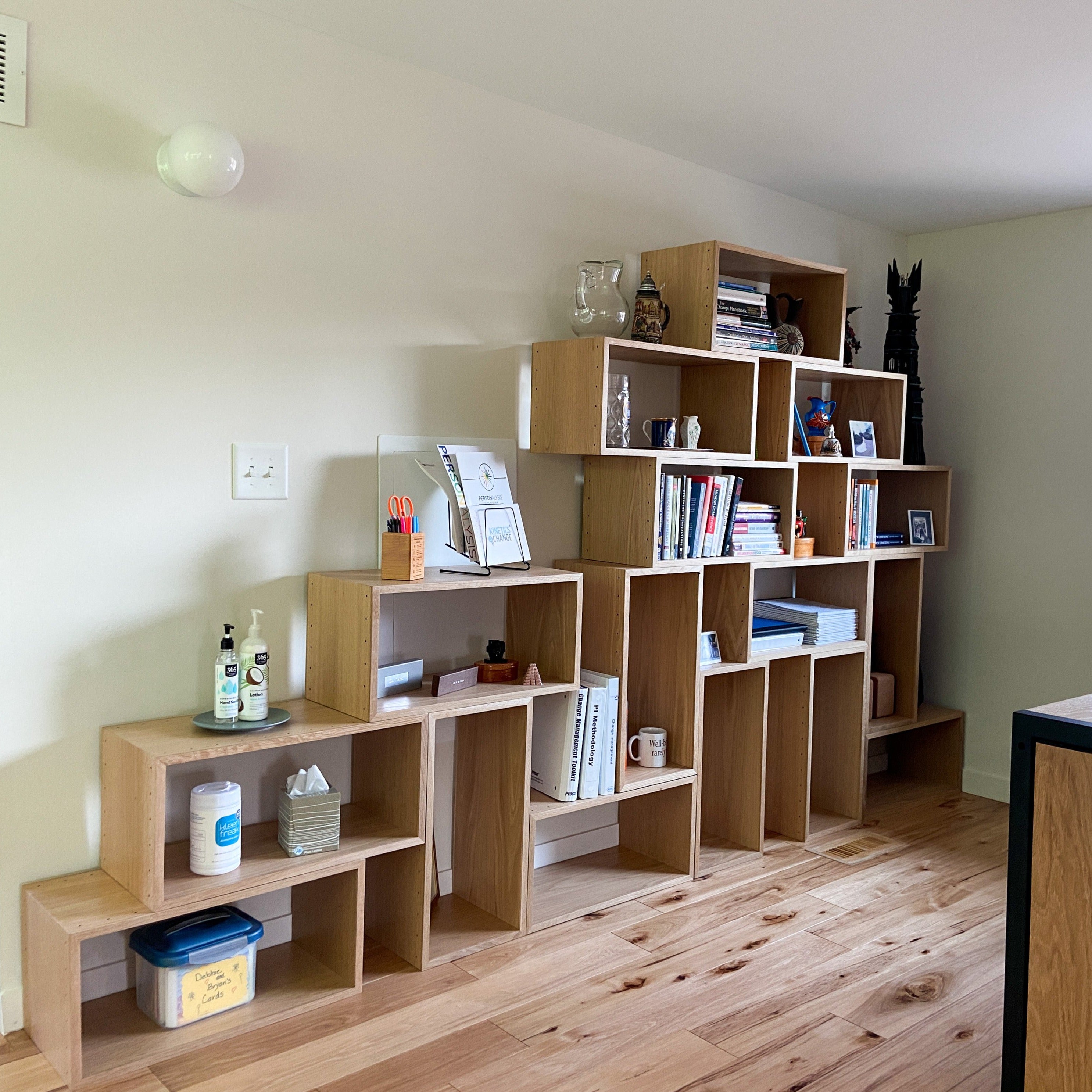 Stackable modular bookcase store